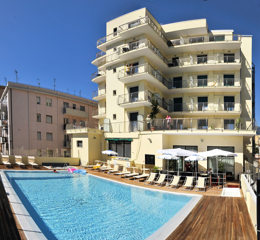 Albergo 3 Stelle a Loano - Liguria Riviera delle Palme